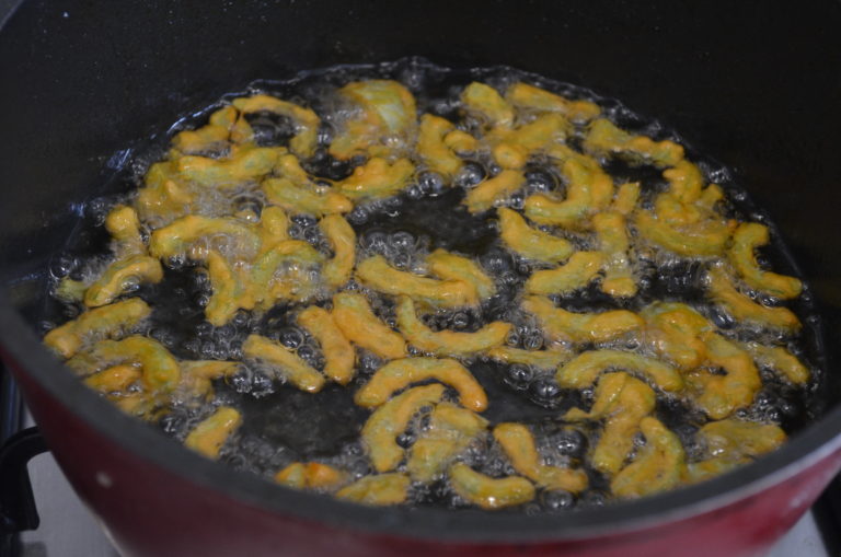 Pudalangai Pakoda – Snake Gourd Pakoda