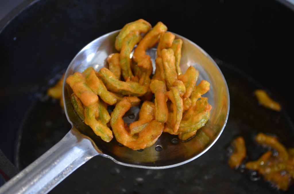 Pudalangai Pakoda – Snake Gourd Pakoda