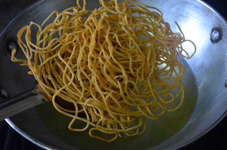 Potato Sev – Aloo Sev Recipe