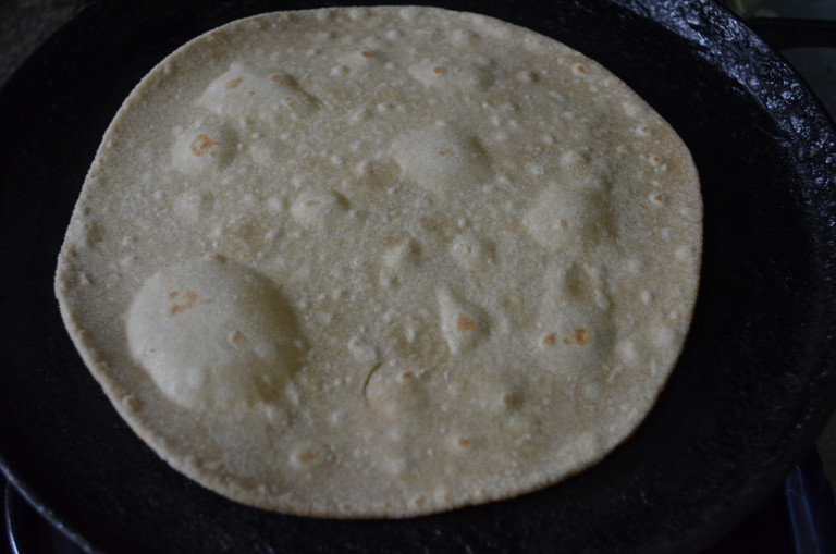 Phulka – How to make soft phulkas – Roti Recipe