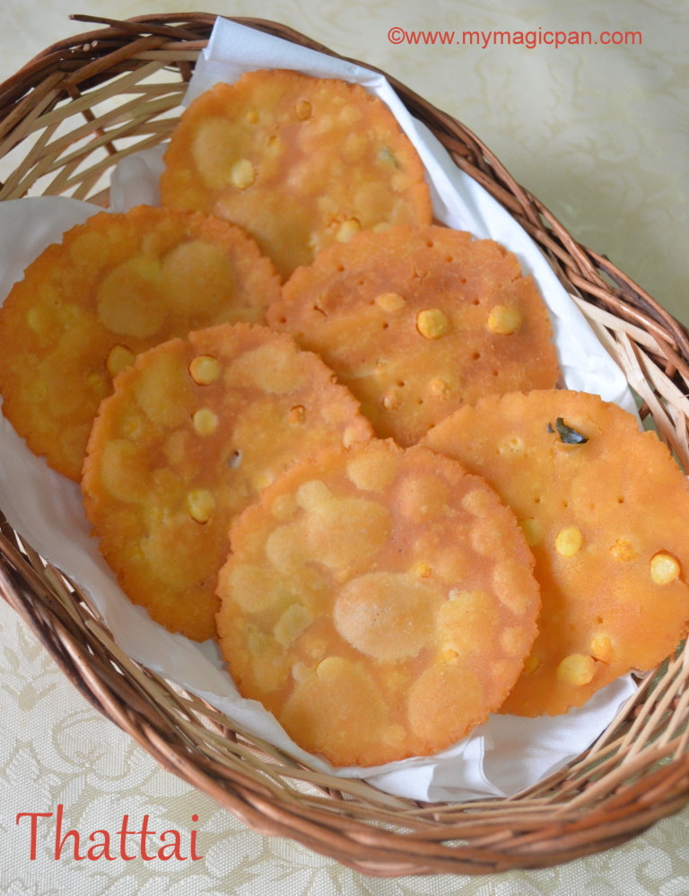 Thattai – Easy Thattai Recipe