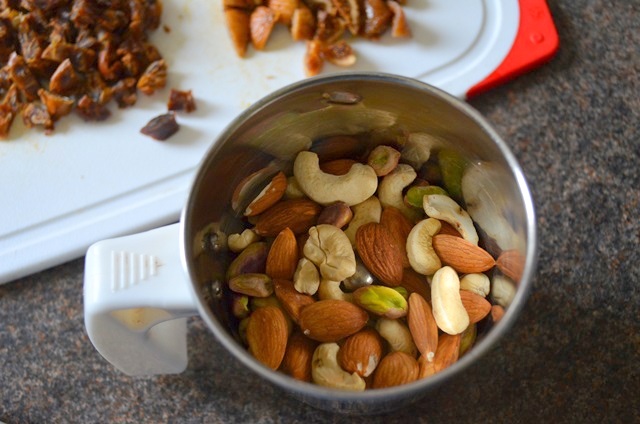 Dry Fruits Laddu – Dry Fruits Ladoo