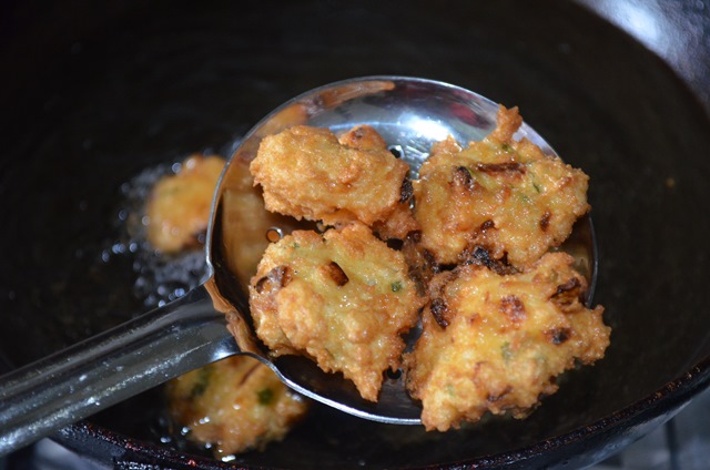 Rice Pakoda – Rice Pakora – Rice Fritters