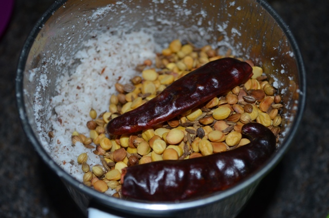 Podalangai Poricha Kootu – Snake Gourd Poricha Kootu