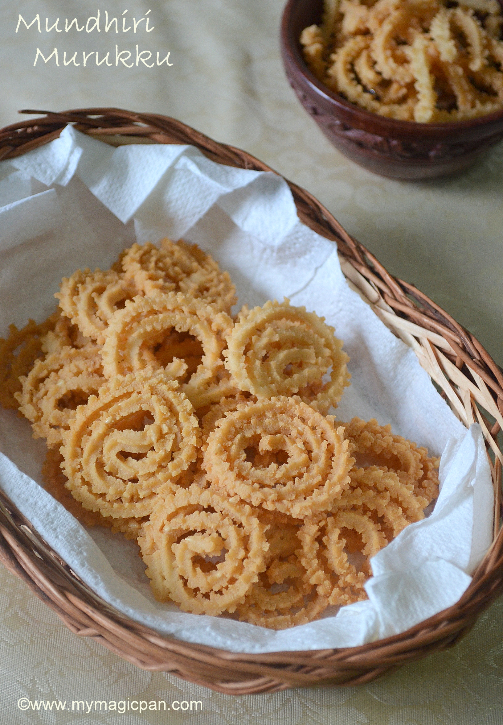 Mundhiri Murukku – Cashewnut Murukku